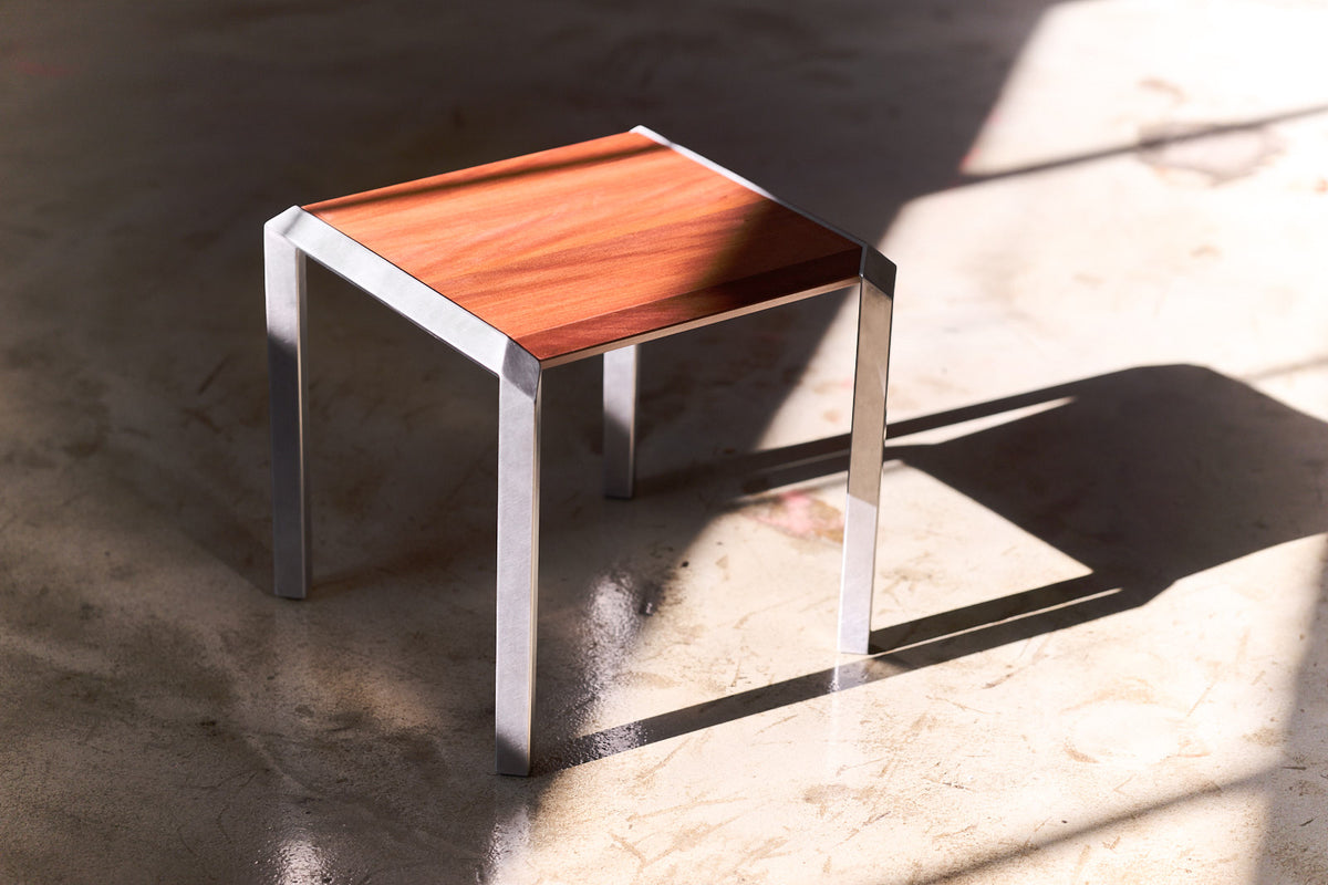 9045 Side Table – Thor's Hammer